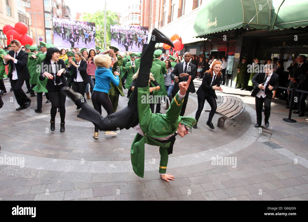 Harrods Dance High Resolution Stock Photography and Images - Alamy