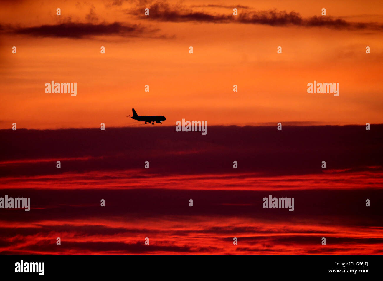 Sunset over Heathrow Stock Photo - Alamy