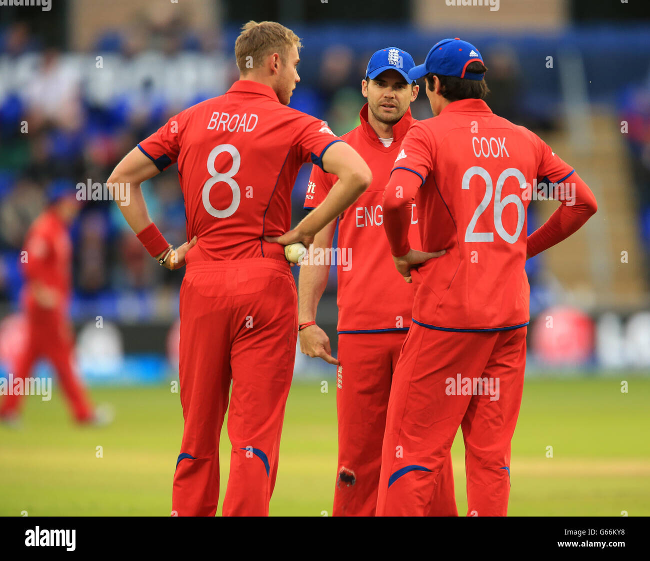 England's Alastair Cook, James Anderson and Stuart Broad Stock Photo ...