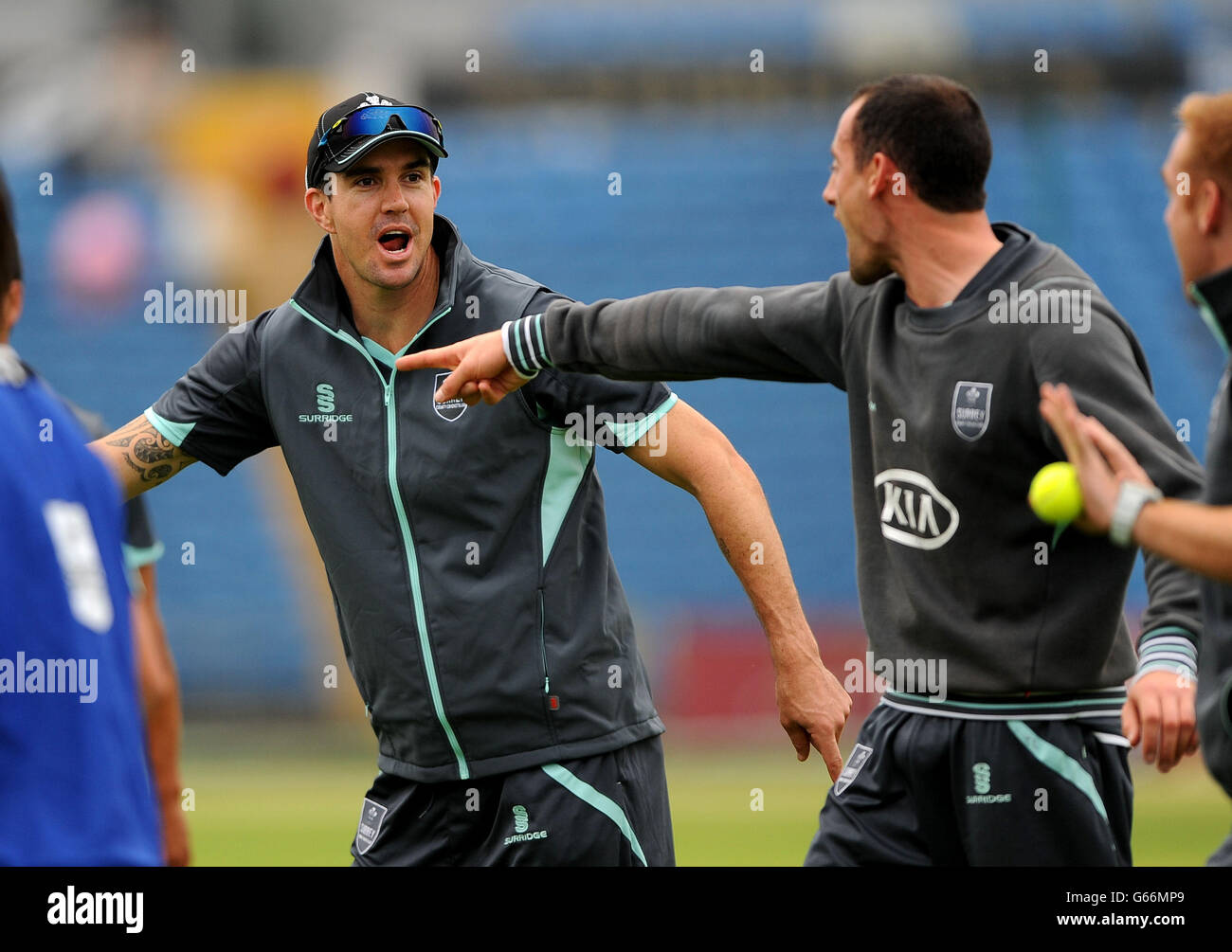 Left to right surreys tim linley hi-res stock photography and images ...
