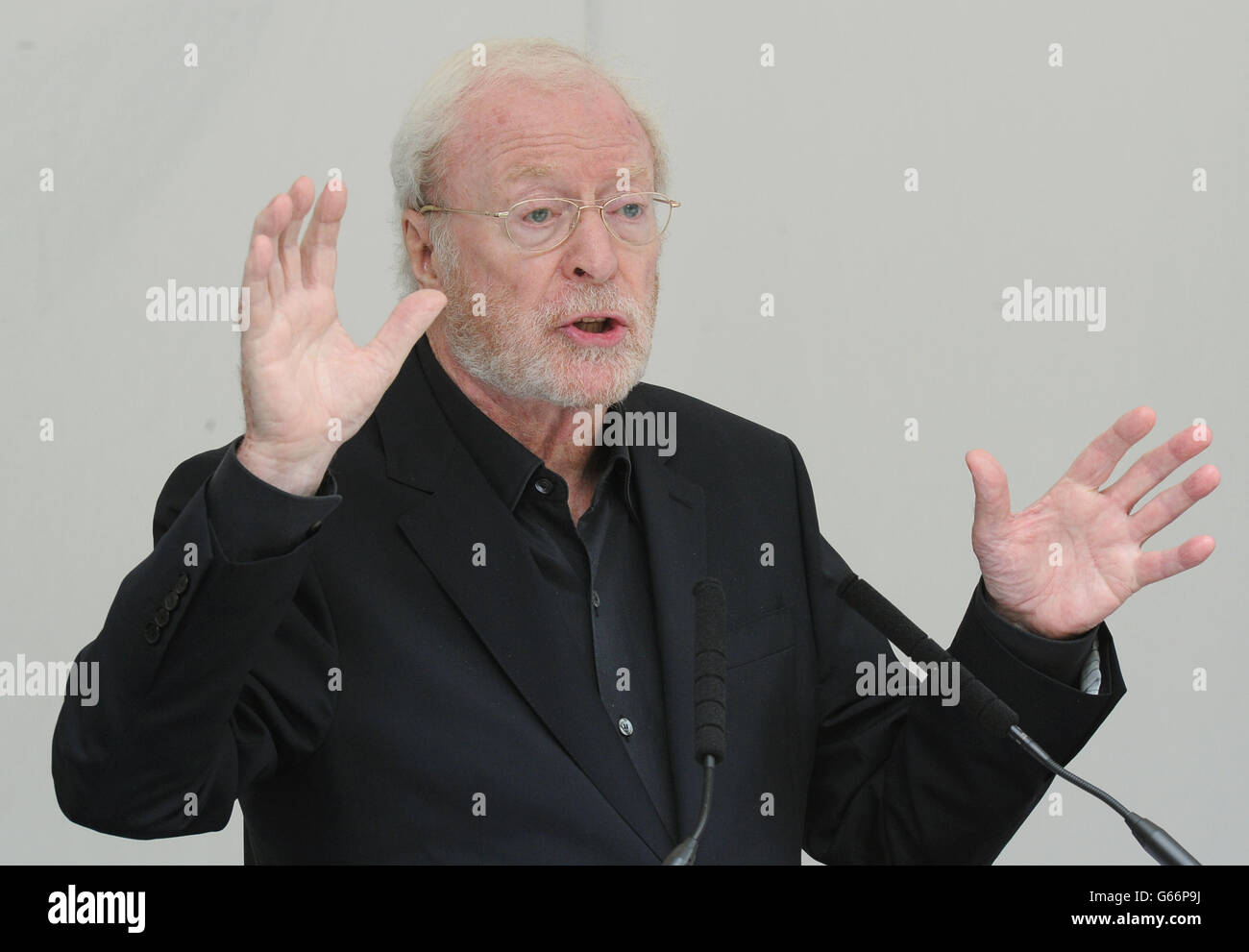 Michael Winner memorial service Stock Photo - Alamy