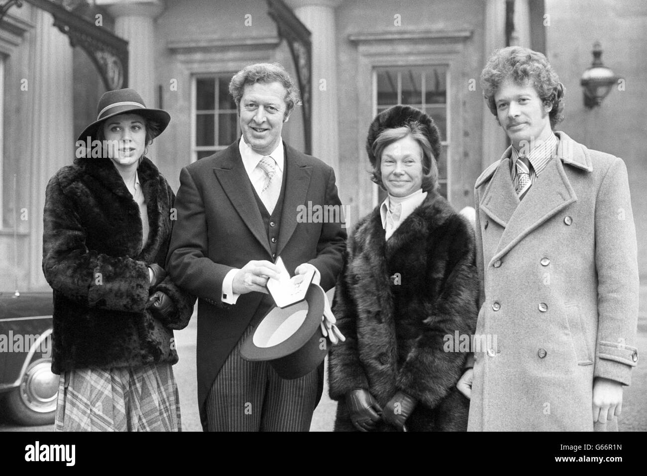 Golfer Bernard Hunt at Buckingham Palace with his wife Margaret, son ...