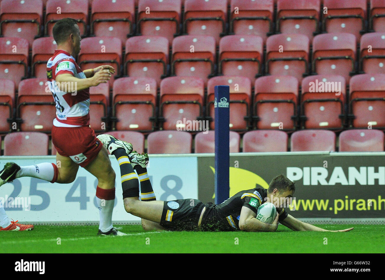 Castleford Tigers' James Clare scores his sides 3rd try during the ...