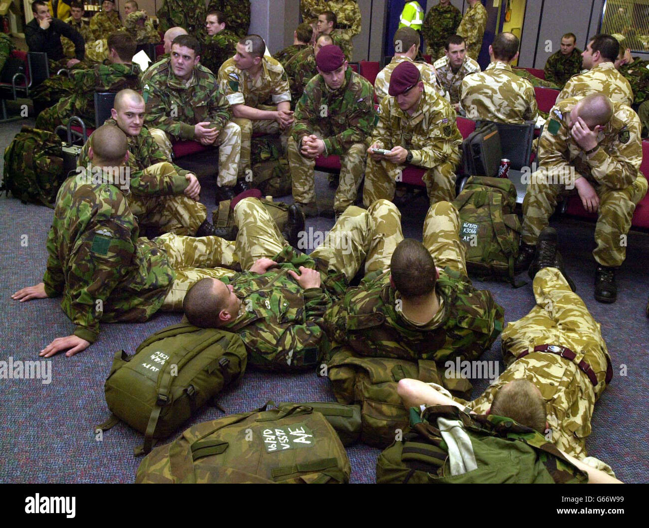 Which includes paratroopers hi-res stock photography and images - Alamy