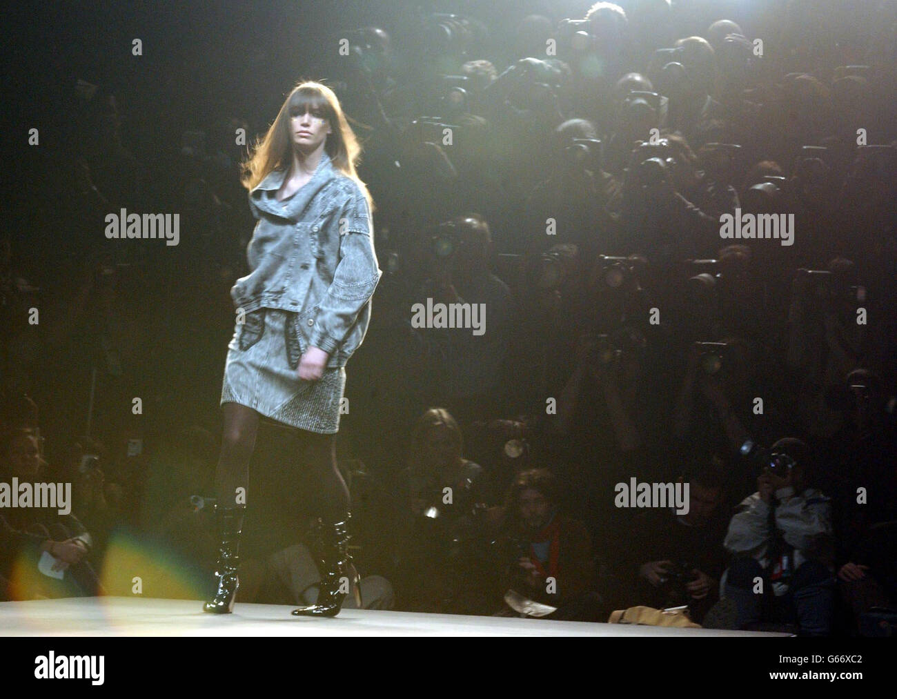 Fashion catwalk model f l full length photographers black boots hi-res ...