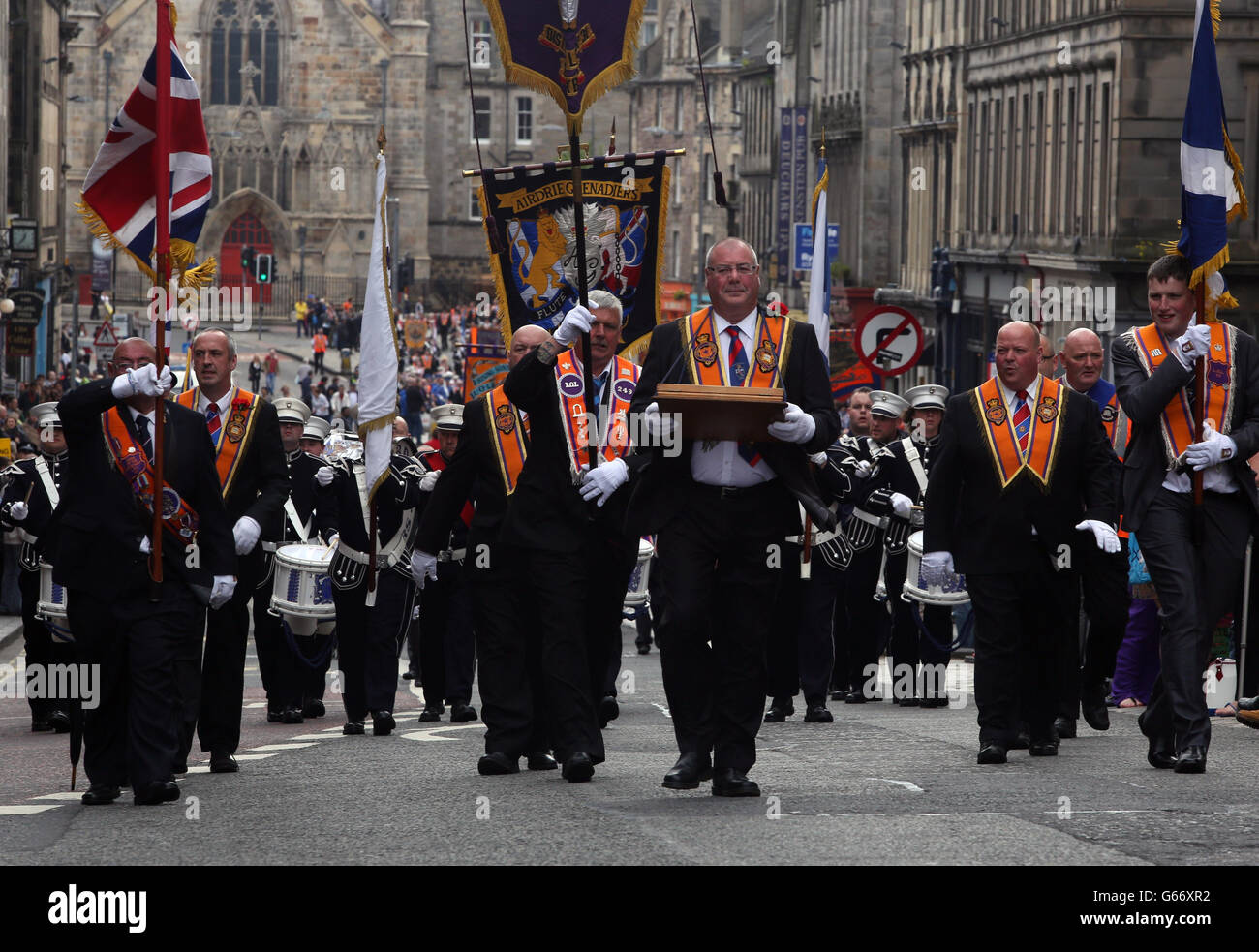 Orange Order bands parade through Edinburgh city centre Stock Photo - Alamy