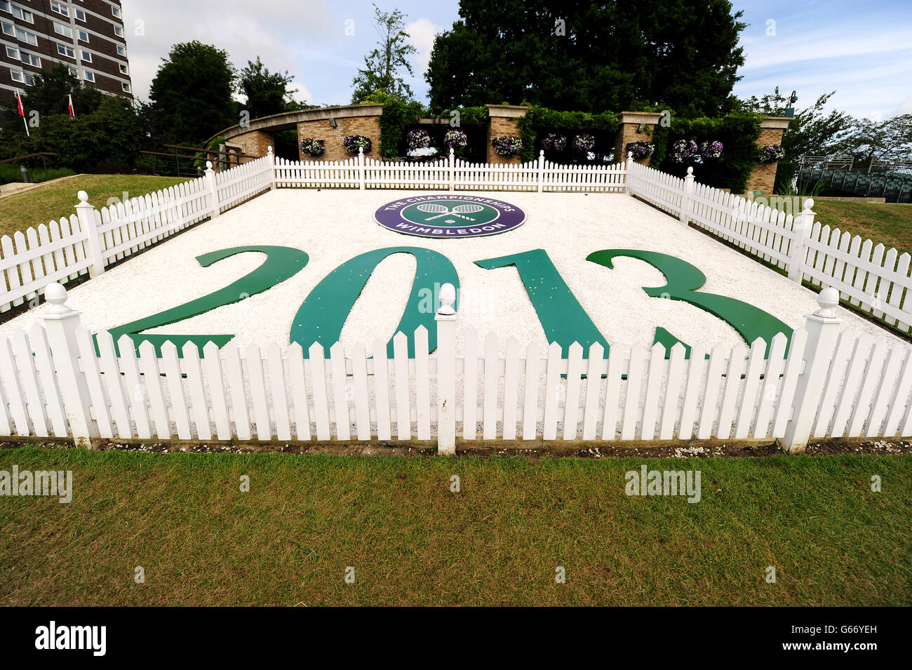 Wimbledon signage at the all england lawn tennis croquet club hi-res ...