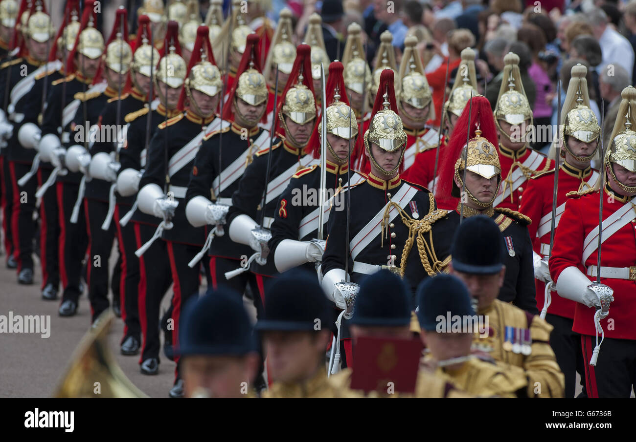 Royal Garter procession Stock Photo - Alamy