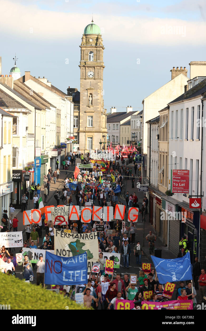 G8 summit and sign hi-res stock photography and images - Alamy