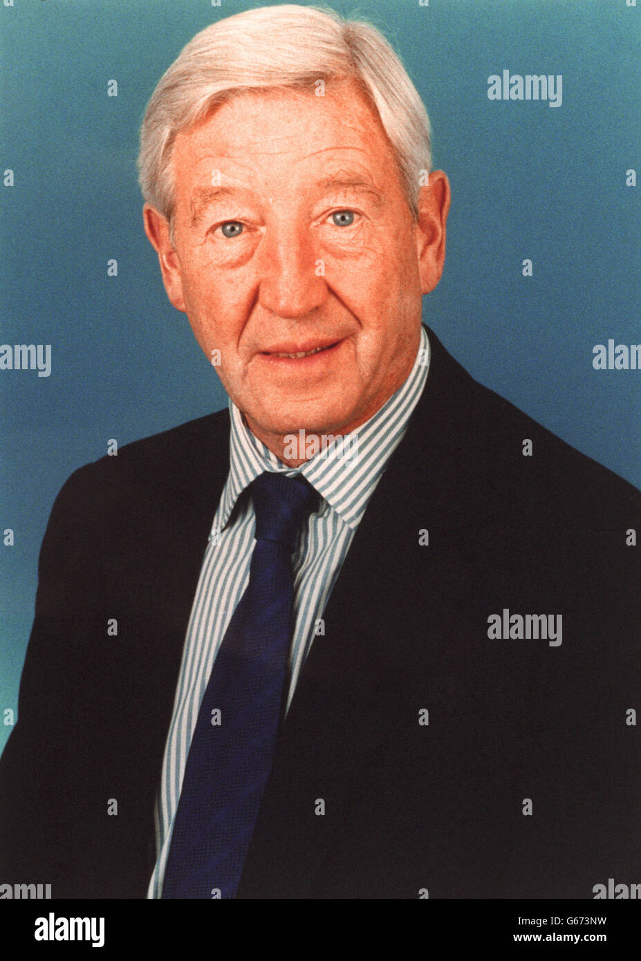 Itn news presenter sandy gall hi-res stock photography and images - Alamy