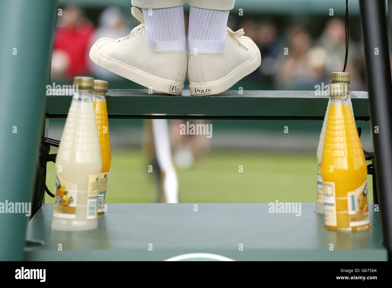 Tennis umpires chair hi-res stock photography and images - Alamy