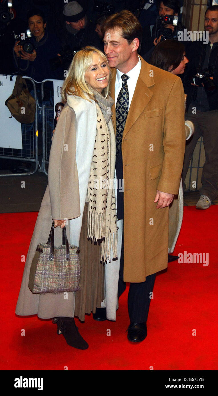 Simon maccorkindale hi-res stock photography and images - Alamy