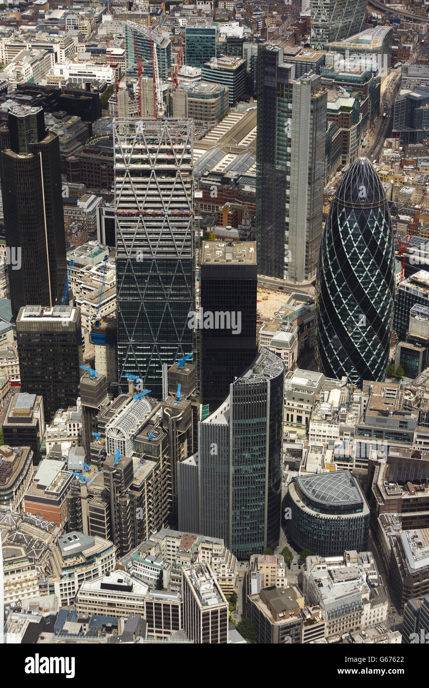 Financial institutions london hi-res stock photography and images - Alamy