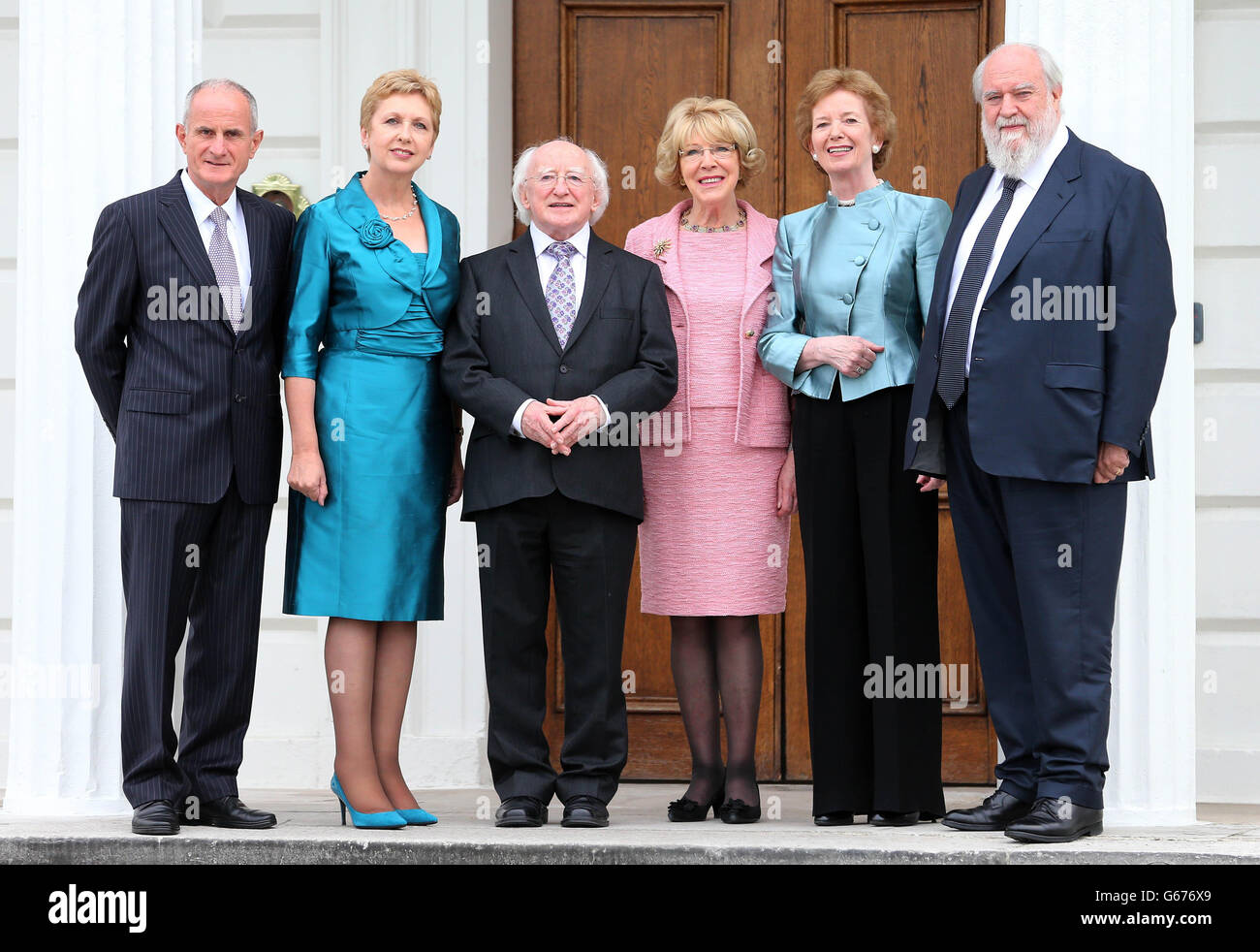 President ireland mary robinson husband hi-res stock photography and ...