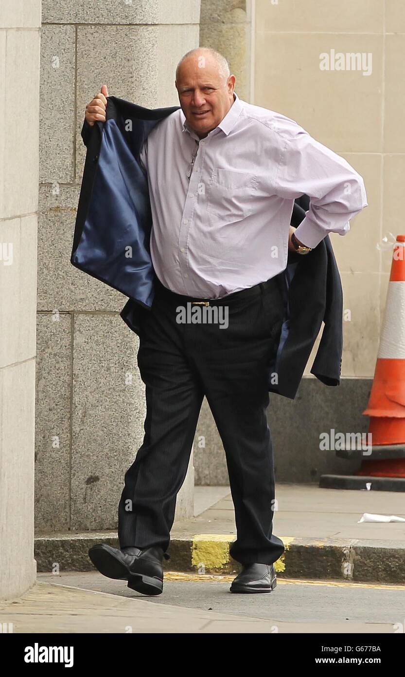 Eddy Shah arriving at the Old Bailey where he is due to give evidence ...