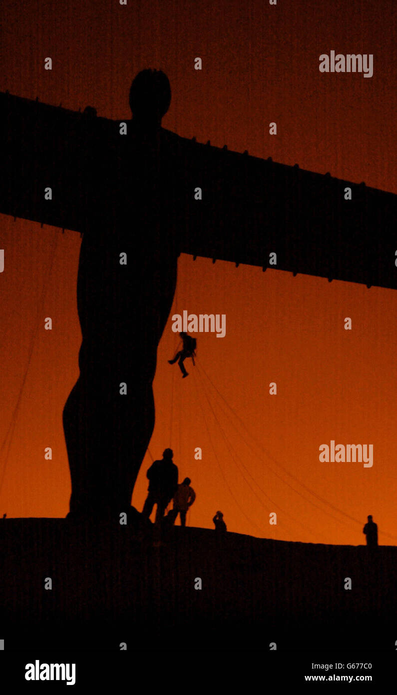 Pro hunting campaign Angel of the North Stock Photo - Alamy