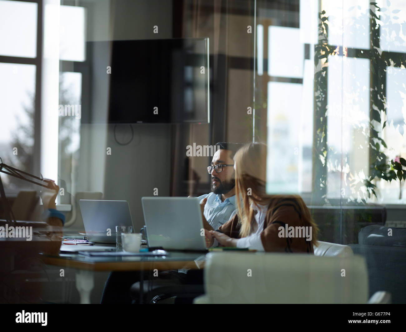 People in modern office Stock Photo - Alamy