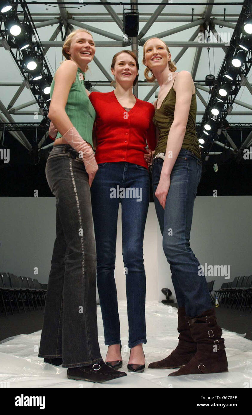 Jodie kidd models hi-res stock photography and images - Alamy