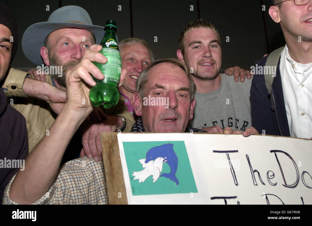 Devon toasts his and his teams from l r phil ireland hi-res stock ...