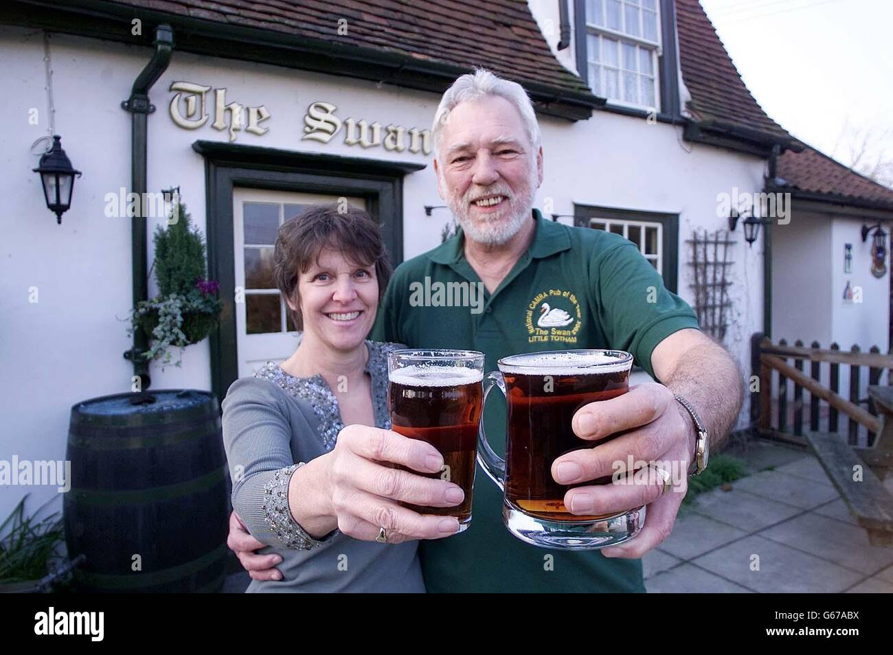 The Swan - Pub of the Year Stock Photo - Alamy