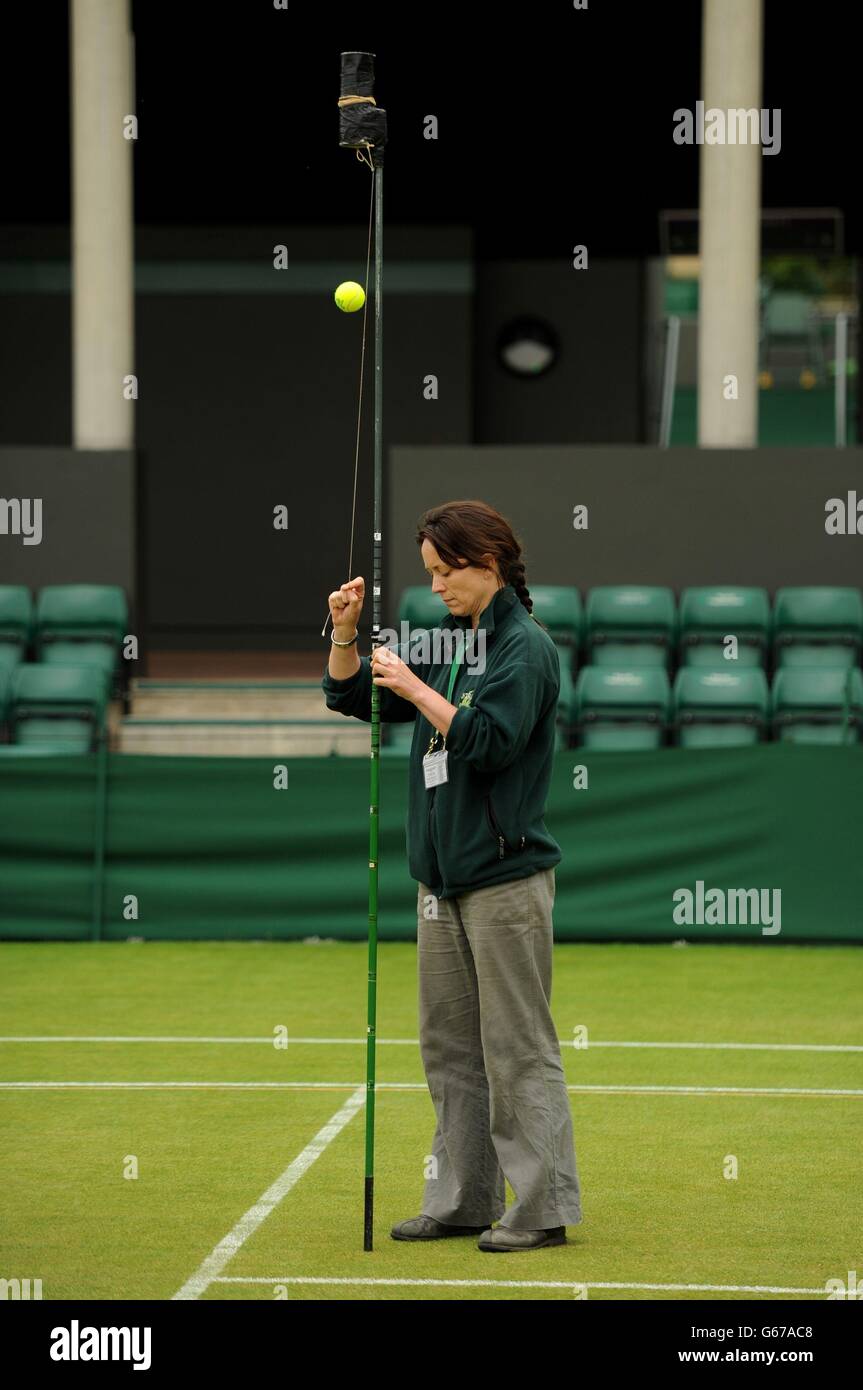 A member of the wimbledon groundstaff hi-res stock photography and ...