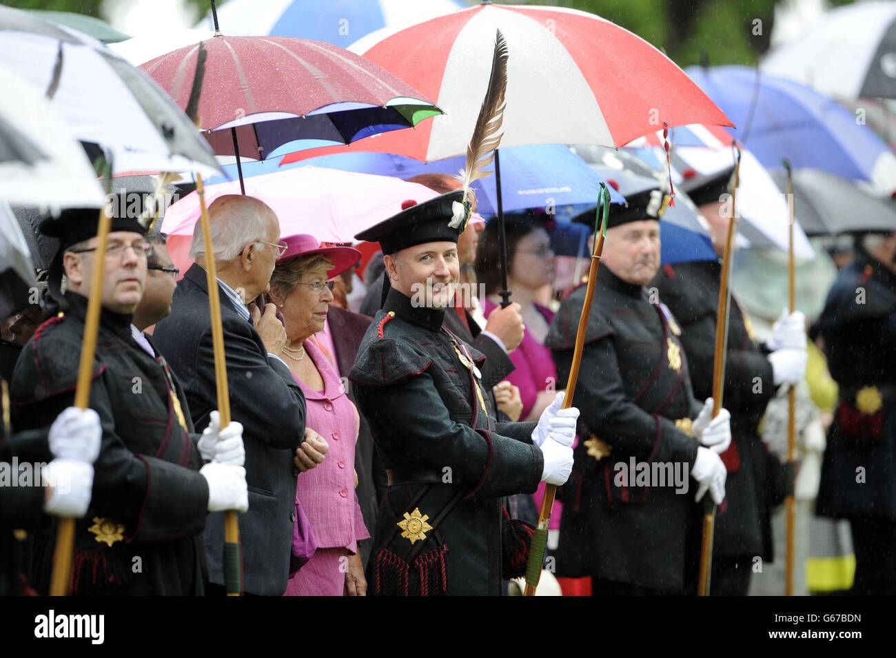 Royal garden party at the palace of holyrood house hi-res stock ...