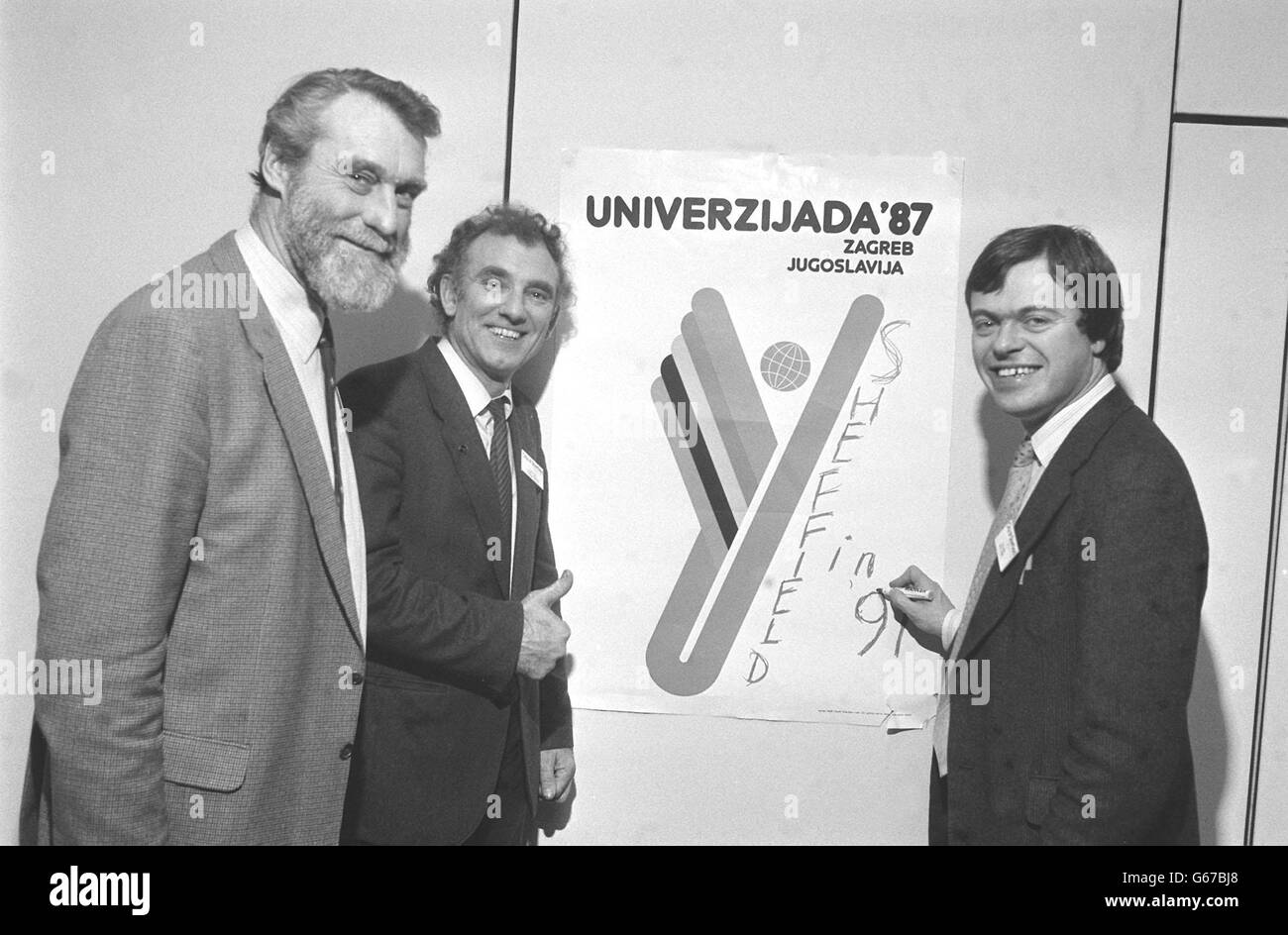 Deputy leader of Sheffield City Council, Clive Betts (right) draws ...