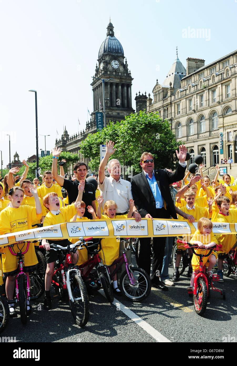 Yorkshire professional cyclist Dean Downing, Councillor Keith Wakefiel ...