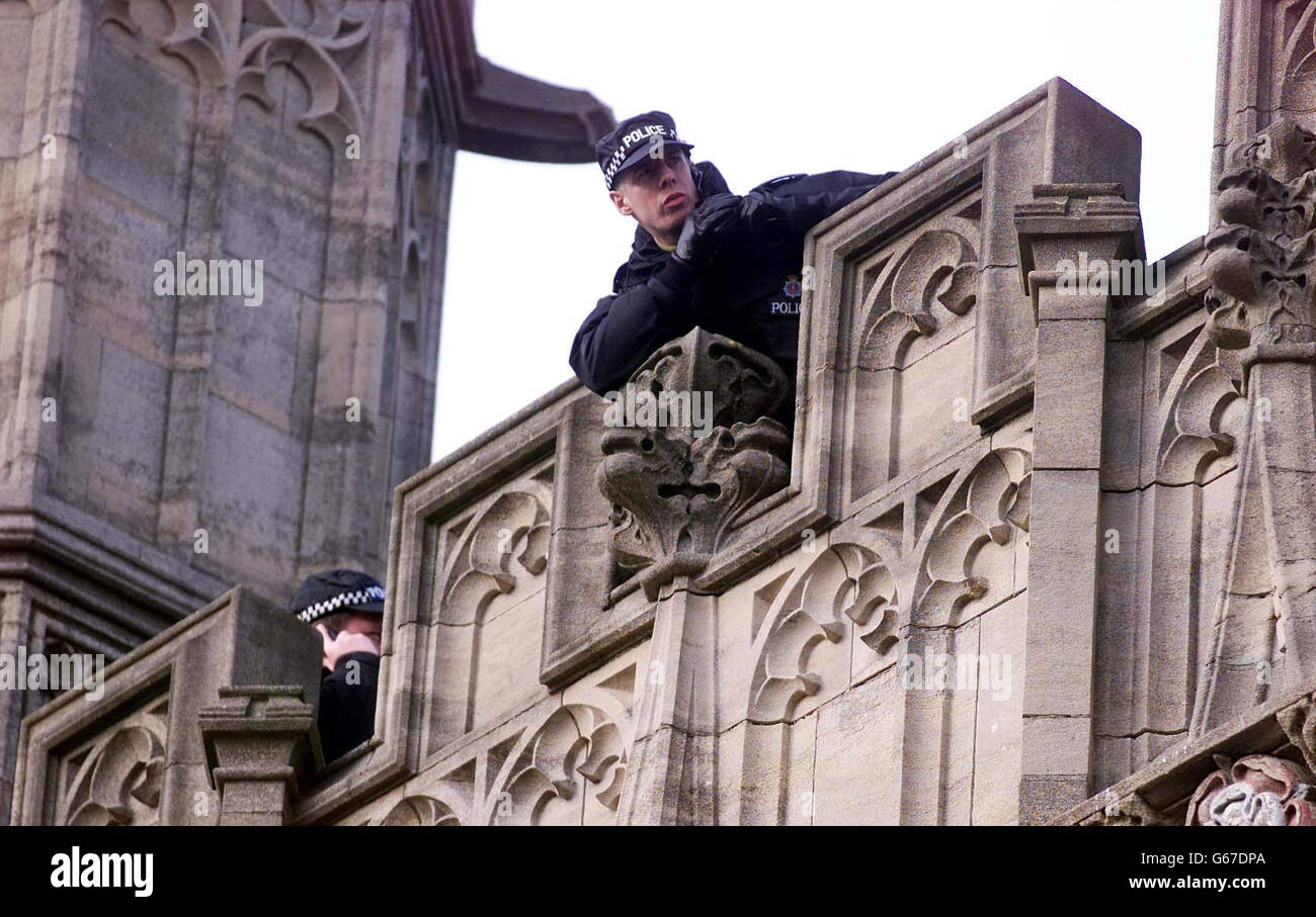 Religion church police crowds firearms on roof hi-res stock photography ...