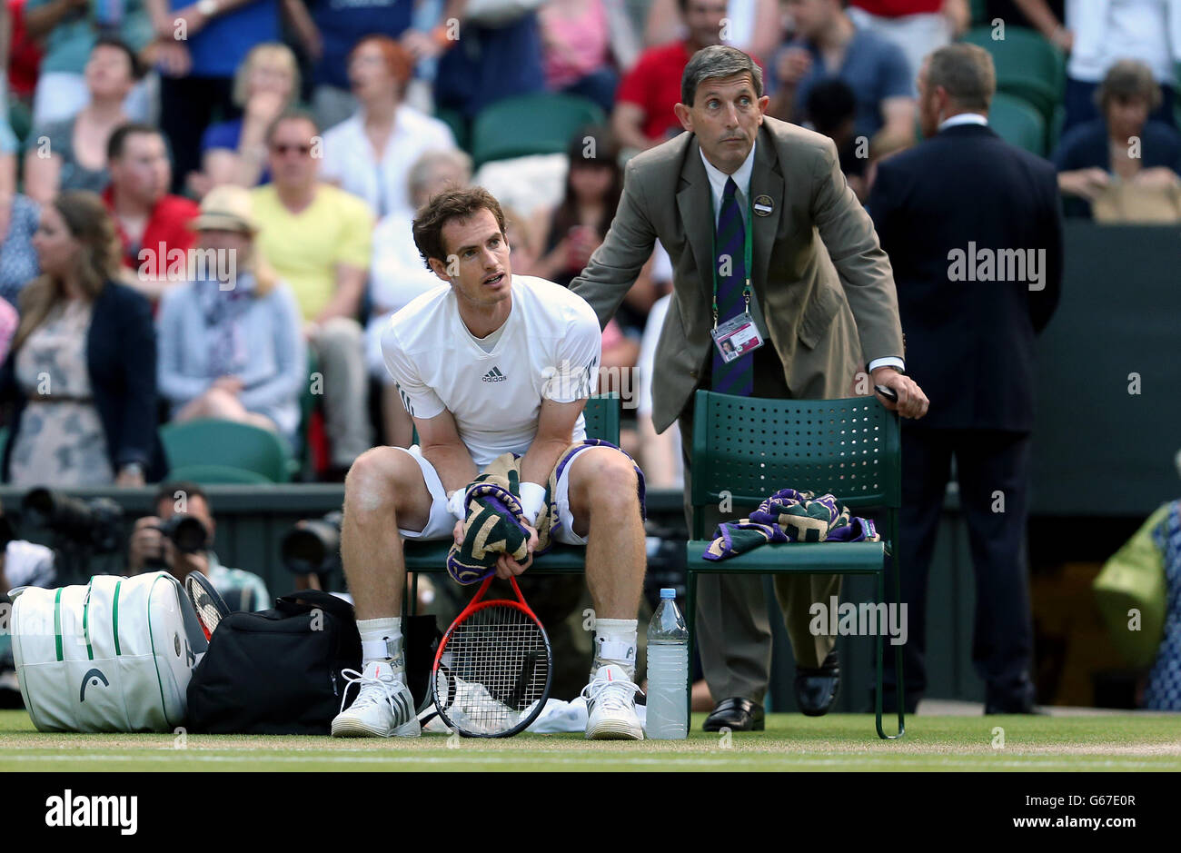 Great Britain's Andy Murray argues with referee Andrew Jarrett over his ...