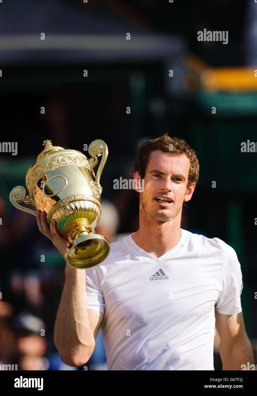 Great Britain's Andy Murray celebrates with his trophy after defeating ...