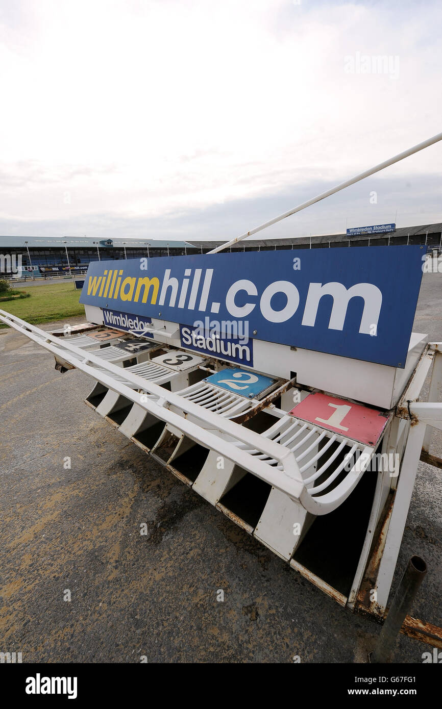 The william hill branded starting gates hi-res stock photography and ...