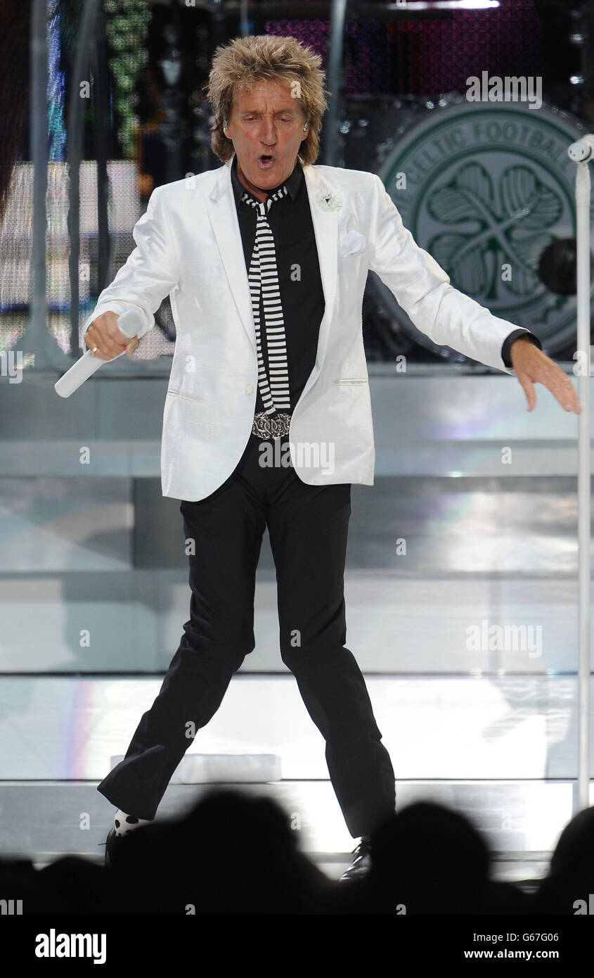 Rod Stewart in Concert - Birmingham Stock Photo - Alamy