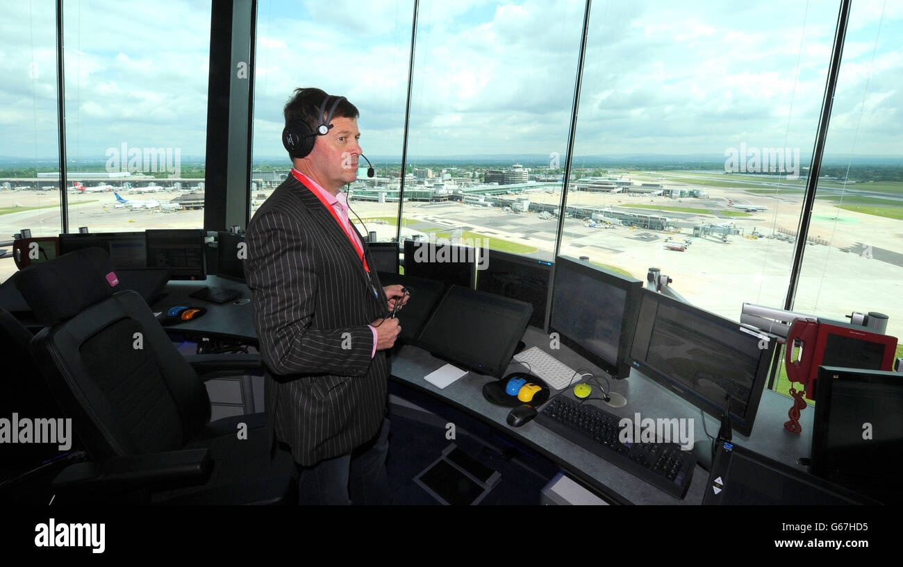 Manchester airports new control tower hi-res stock photography and ...