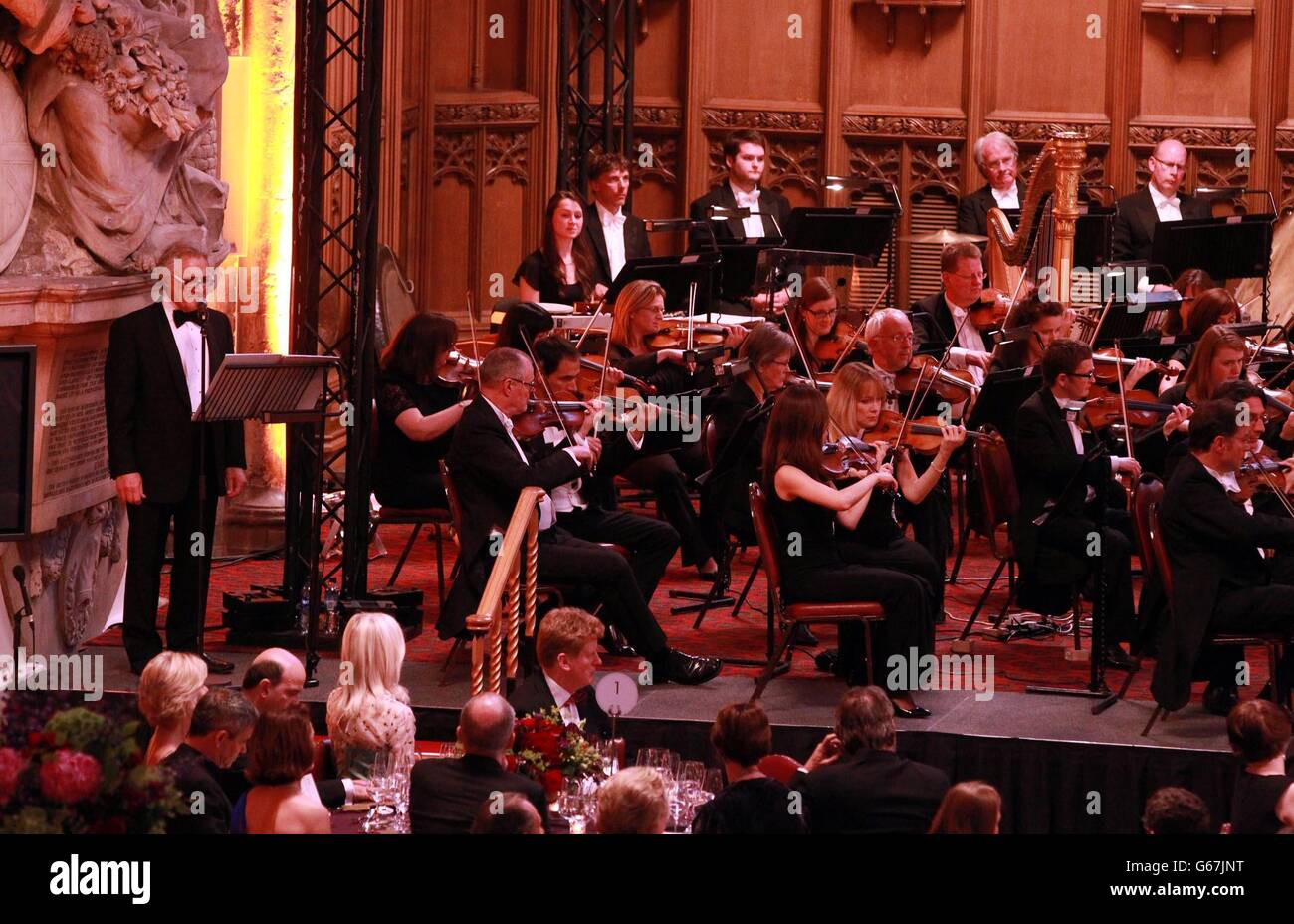 London Philharmonic Orchestra Stock Photos & London Philharmonic ...