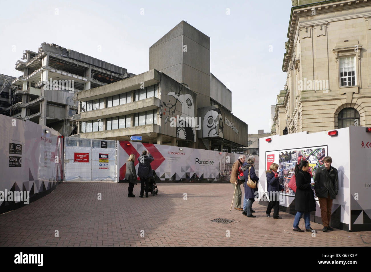 Demolition of Birmingham Central Library, UK, opened in 1974 and ...