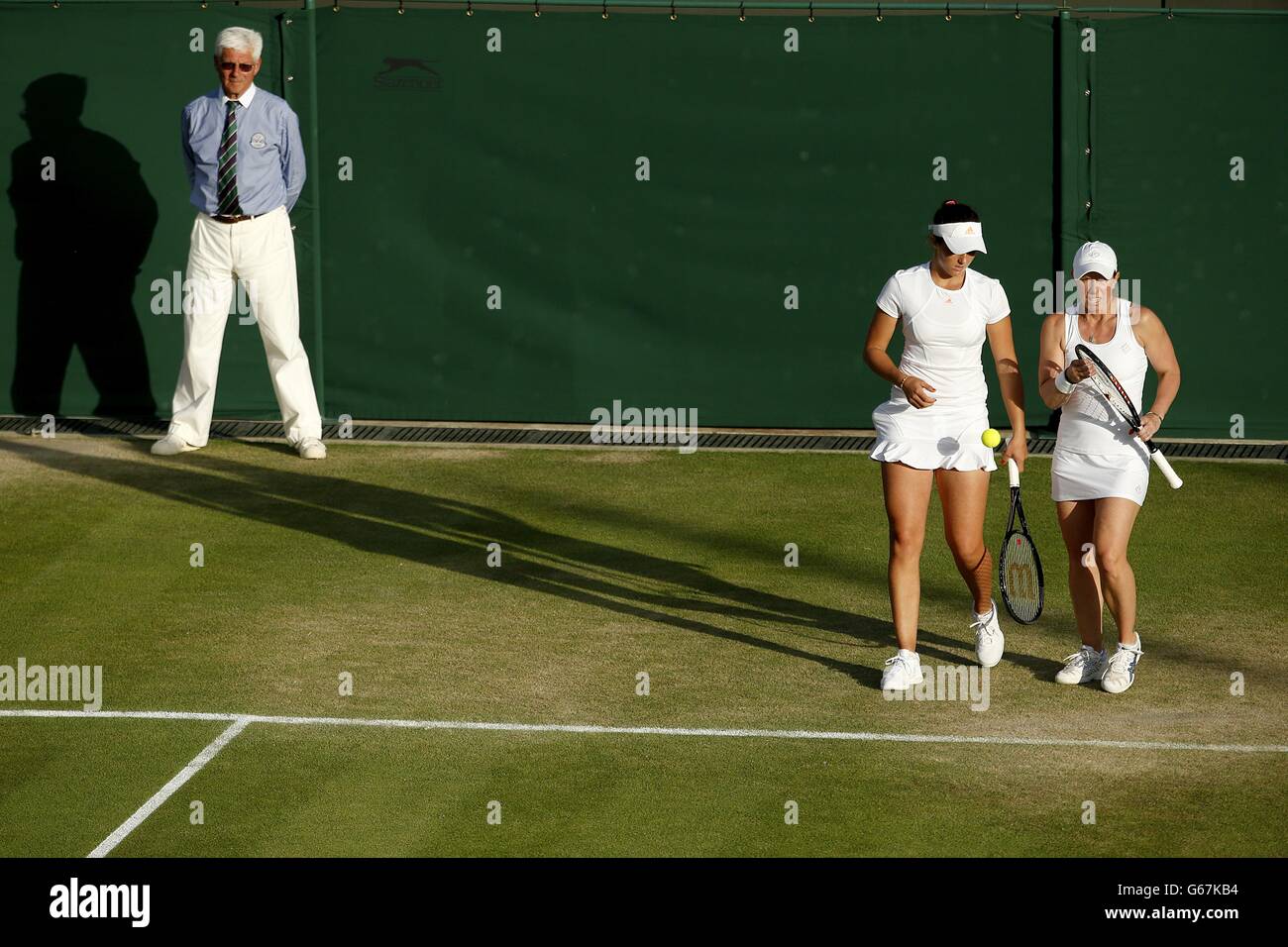 Great Britain's Laura Robson (left) and USA's Lisa Raymond in ...