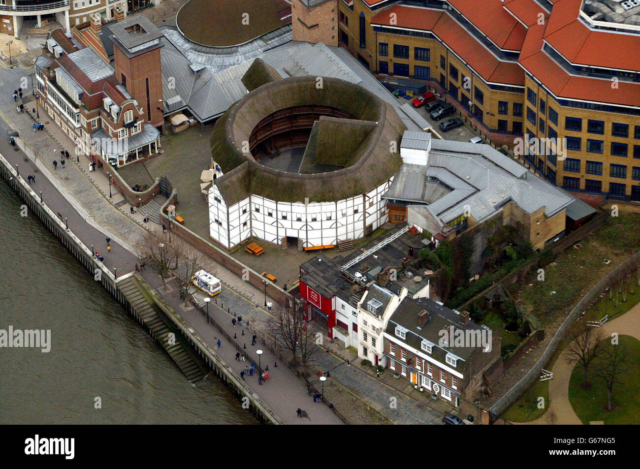 Aerial view of globe theatre hi-res stock photography and images - Alamy