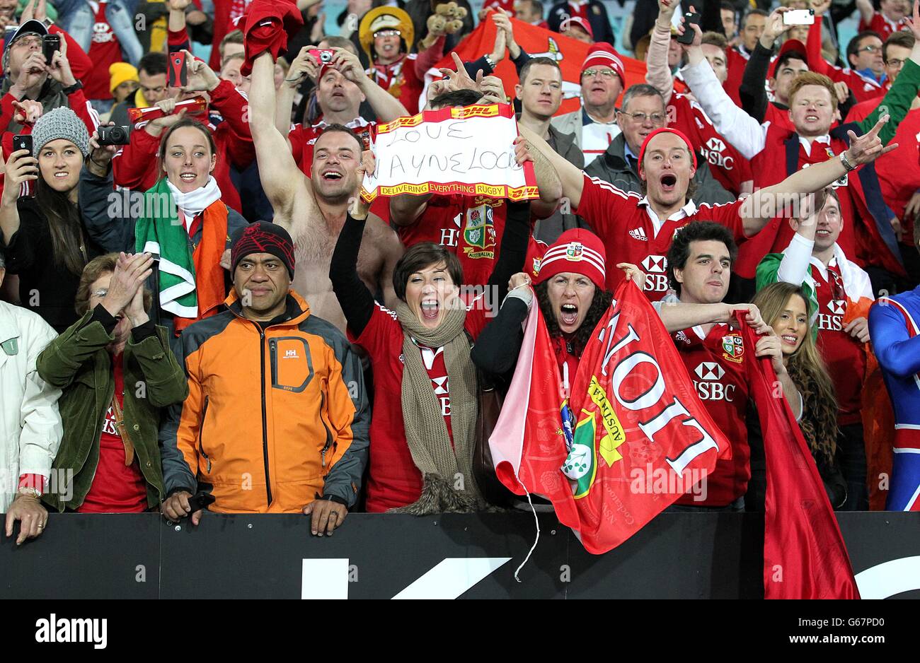Lions tour rugby fans hi-res stock photography and images - Alamy