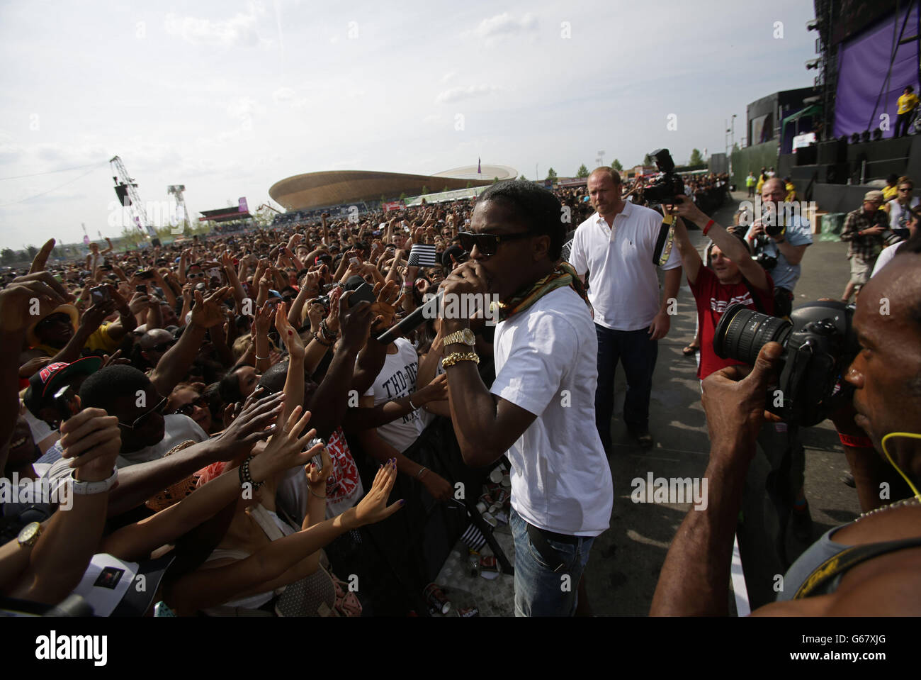 ASAP Rocky performing on the Main Stage at the Yahoo! Wireless Festival ...