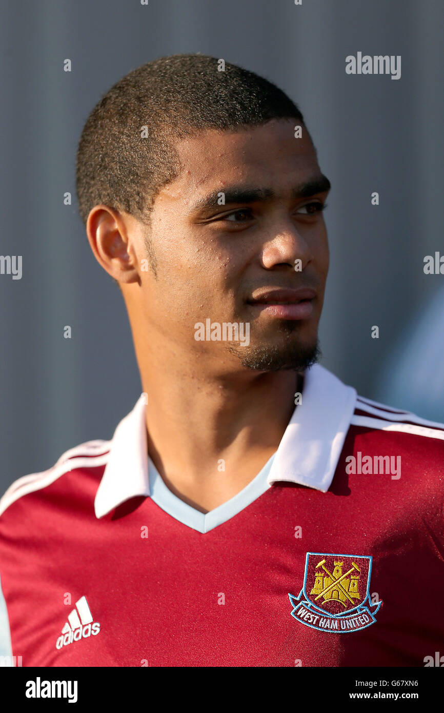Football borehamwood headshot head shot portrait hi-res stock ...