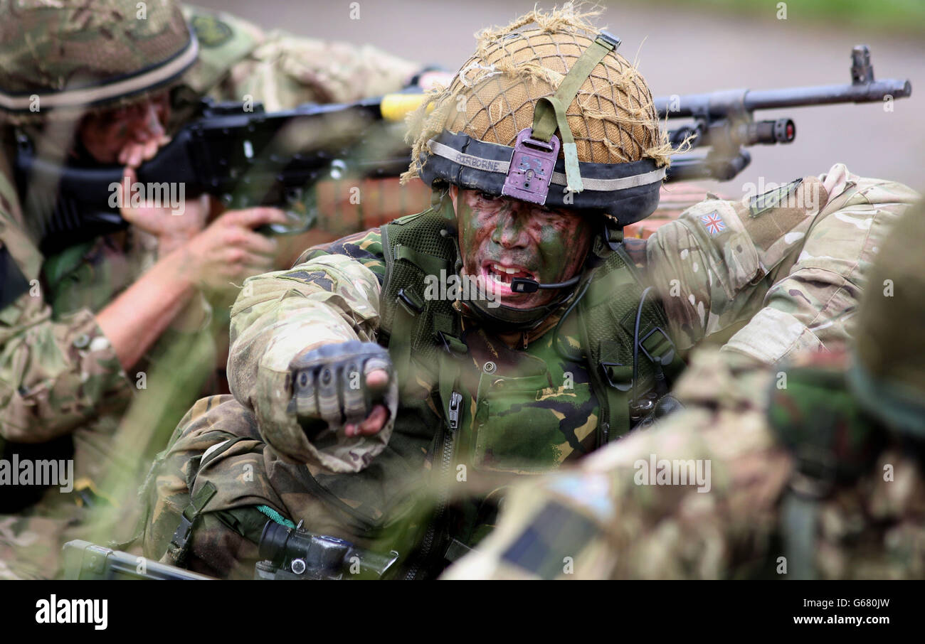 New benefits for army reservists Stock Photo - Alamy