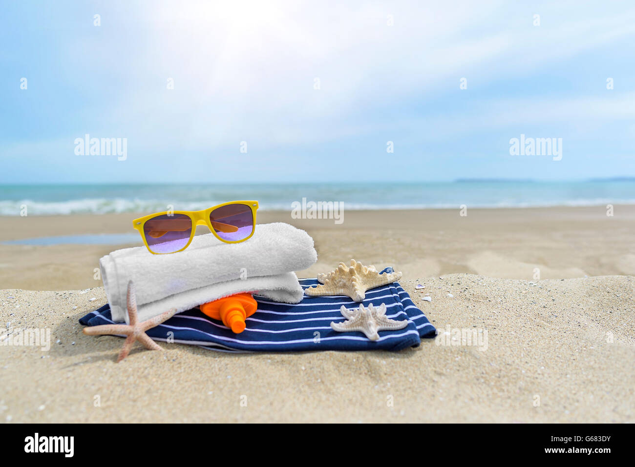 Summer still life on the beach. Close-up Stock Photo - Alamy