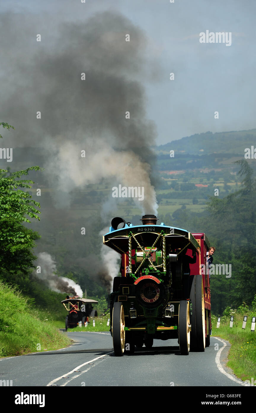 Traction engines make their way through the North Yorkshire Moors on ...