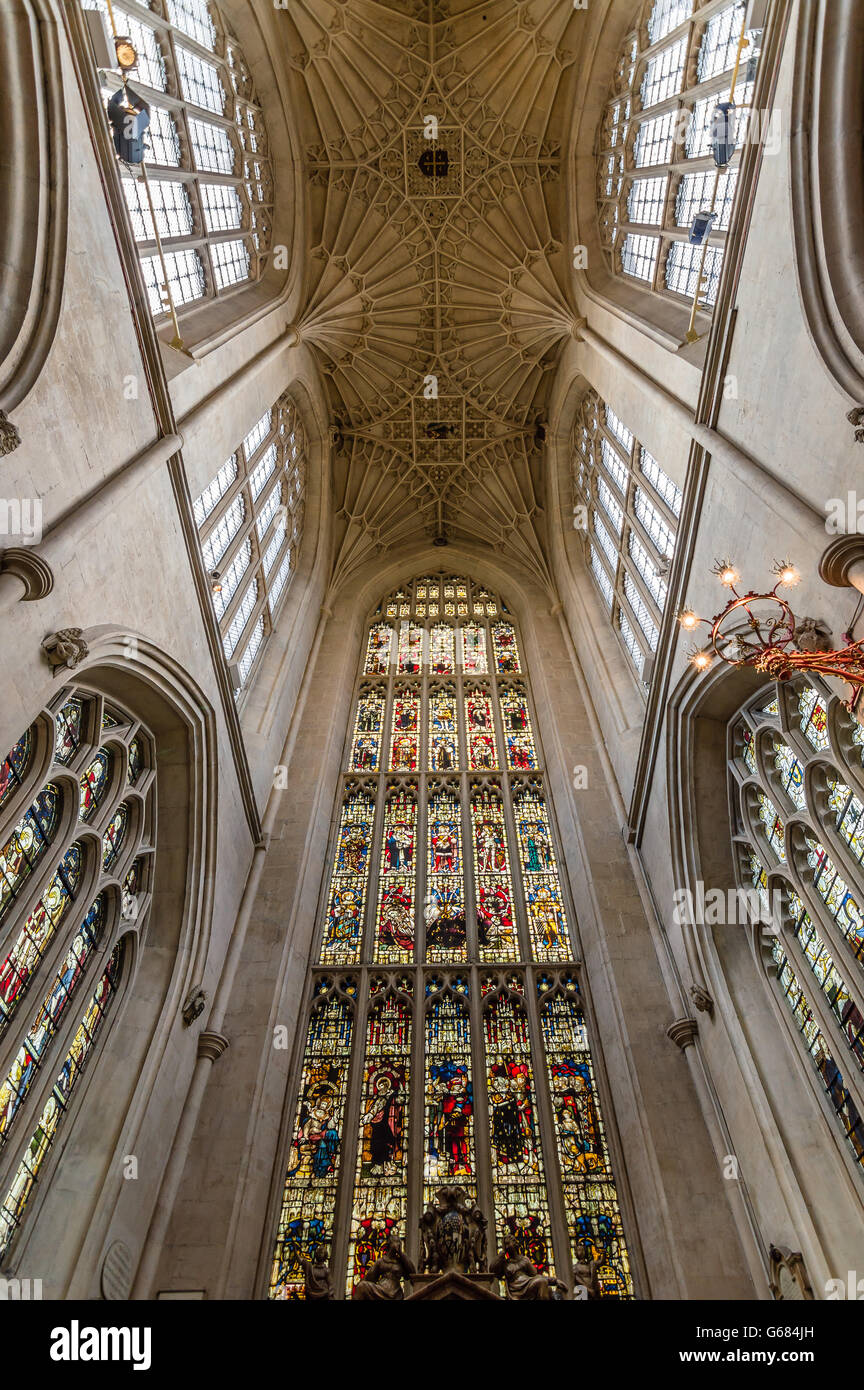 Symmetrical vaults hi-res stock photography and images - Alamy