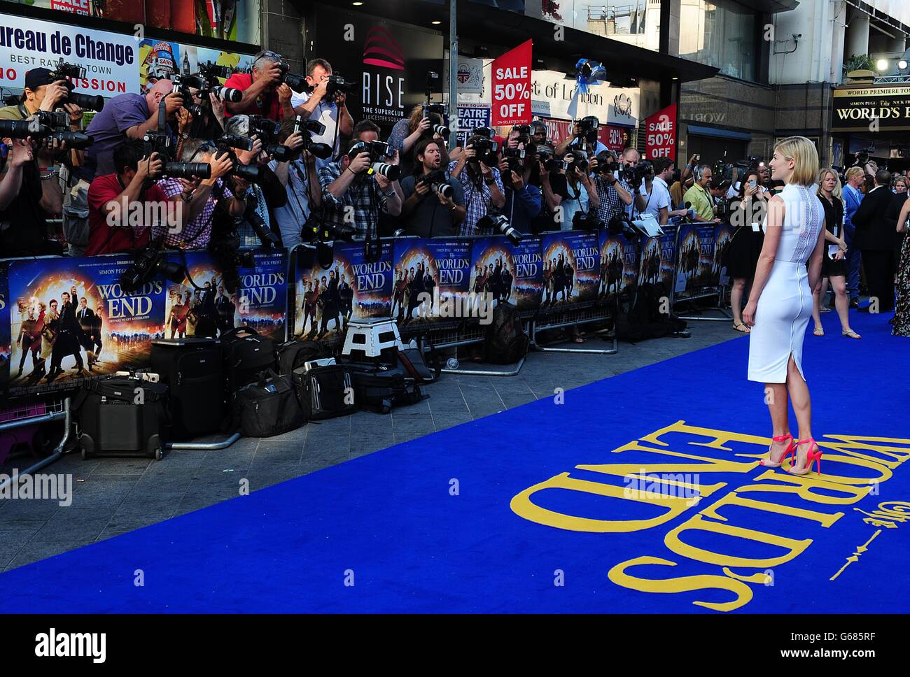 The World's End Premiere - London Stock Photo - Alamy