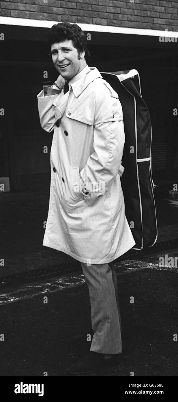 Coat over shoulder Black and White Stock Photos & Images - Alamy