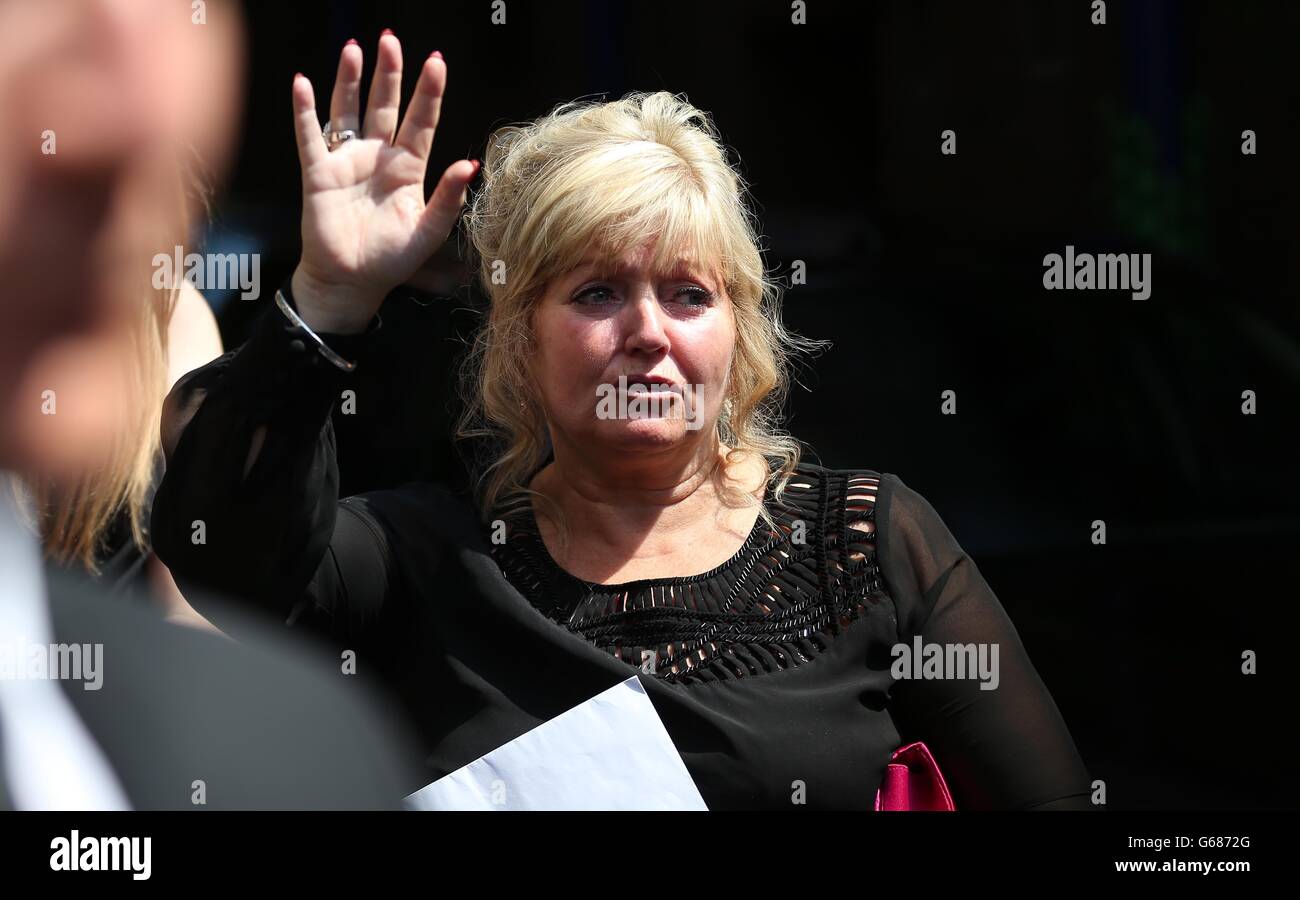 Linda Nolan at the funeral of Bernie Nolan at the Grand Theatre in ...