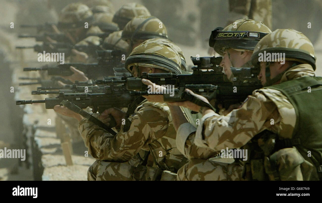 A machine gun platoon from the 1st Battalion Parachute Regiment fire ...