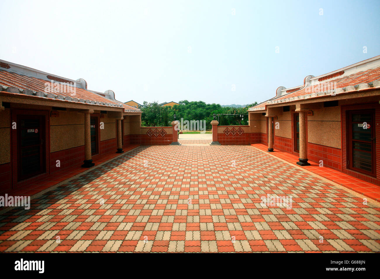 Seaview traditional quadrangle house Stock Photo - Alamy